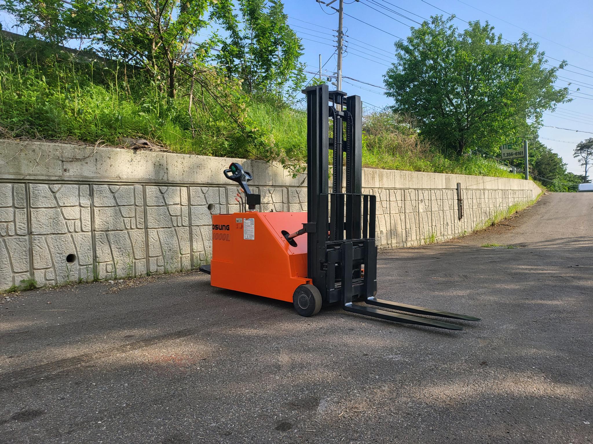 중고지게차 수성 Swc 1000l 보행식 전동 포크리프트 지게차 사이드쉬프트 판매 한결지게차 중고지게차 중고지게차 직거래 매매 지게몬