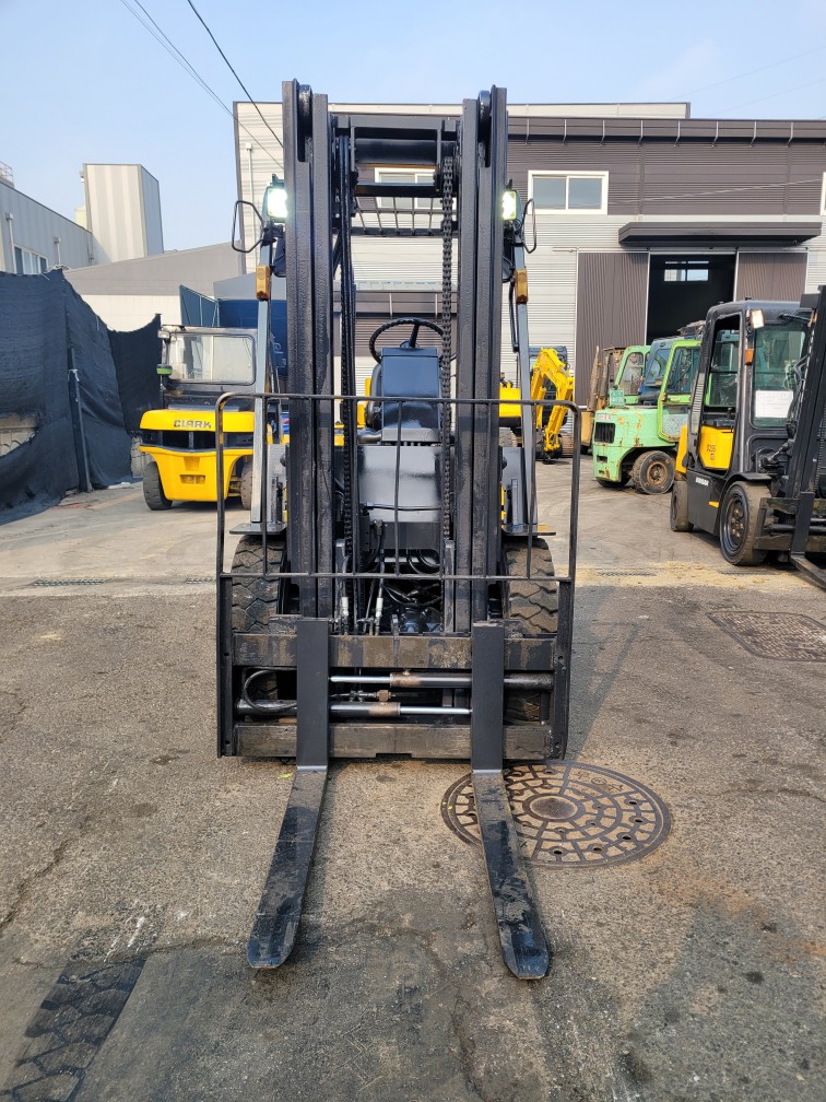 두산D20S-3 자동발 디젤 중고지게차 > 중고지게차 | 중고지게차 직거래 매매 지게몬