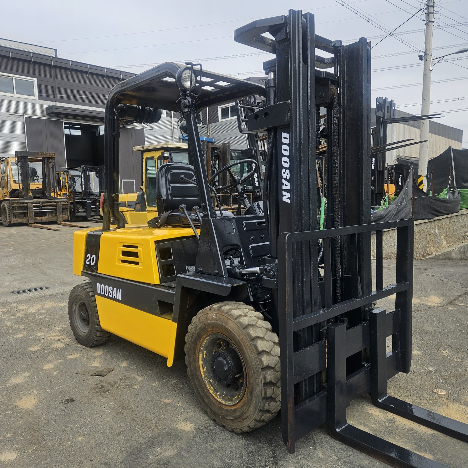 중고지게차 두산FD2톤 디젤지게차 > 중고지게차 | 중고지게차 직거래 매매 지게몬